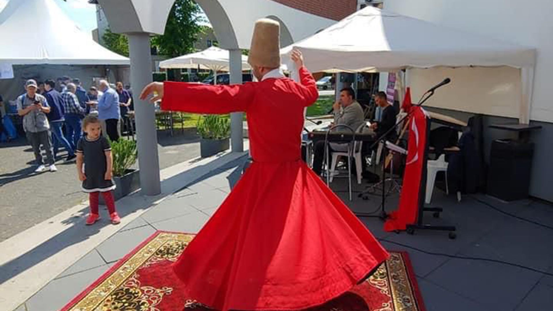 Beleef en proef cultuur van Turkije op Cultureel Festijn van Ulu Moskee